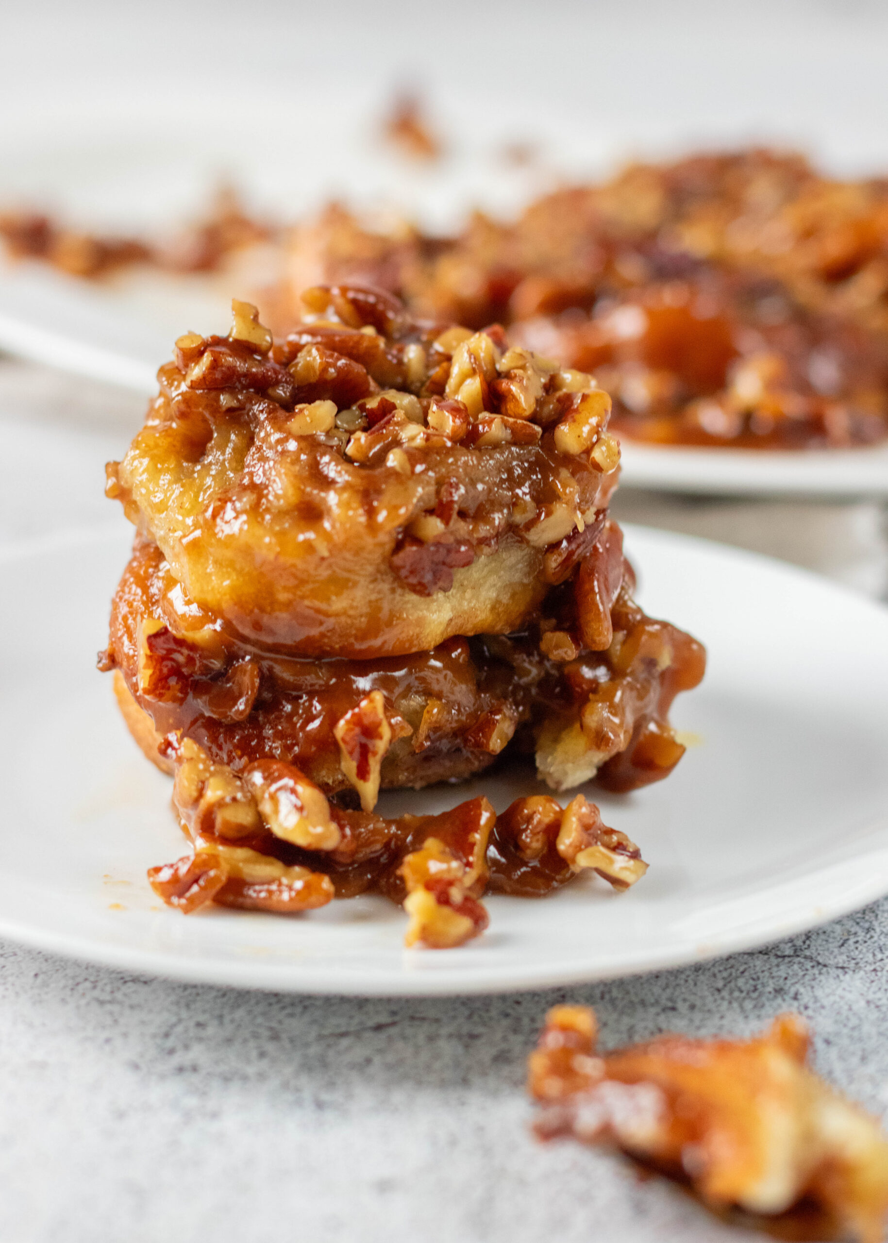 Vicky van Dijk | Pecan Caramel Cinnamon Rolls 5-7-4 - Vicky van Dijk